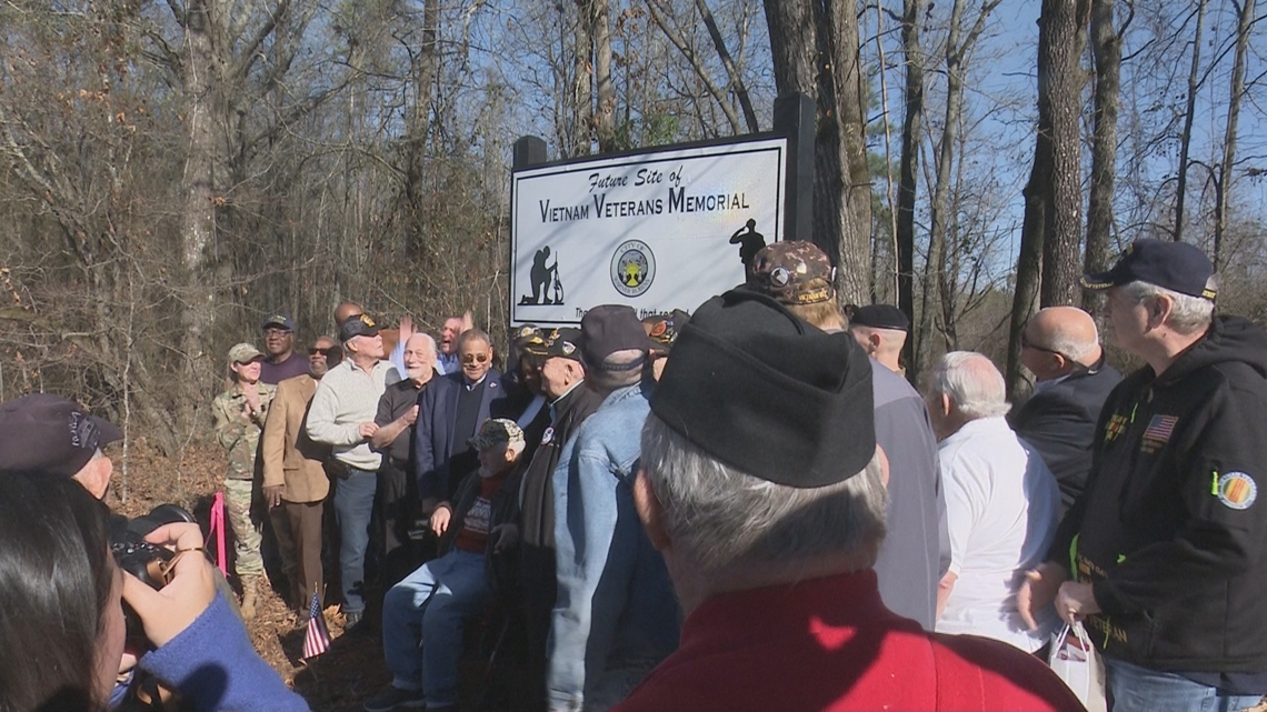 Warner Robins community celebrates long-awaited Vietnam Veterans ...