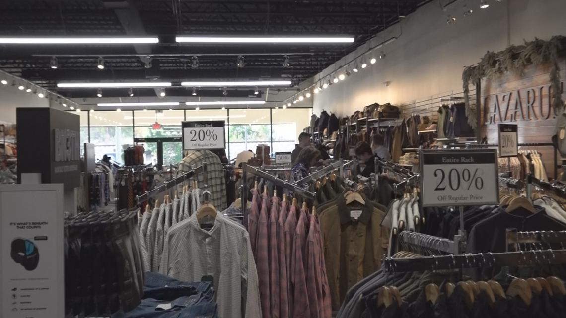 Macon shops brace for record holiday shopping weekend, experts urge ...