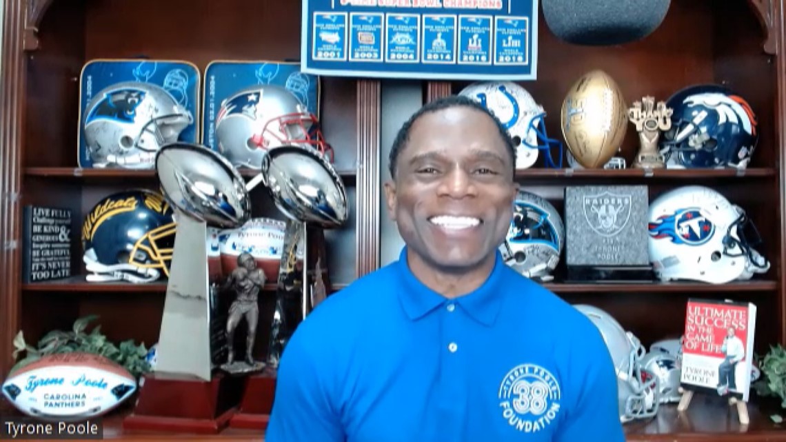 Ex-NFL champion Tyrone Poole visits Fort Valley for gift giveaway ...