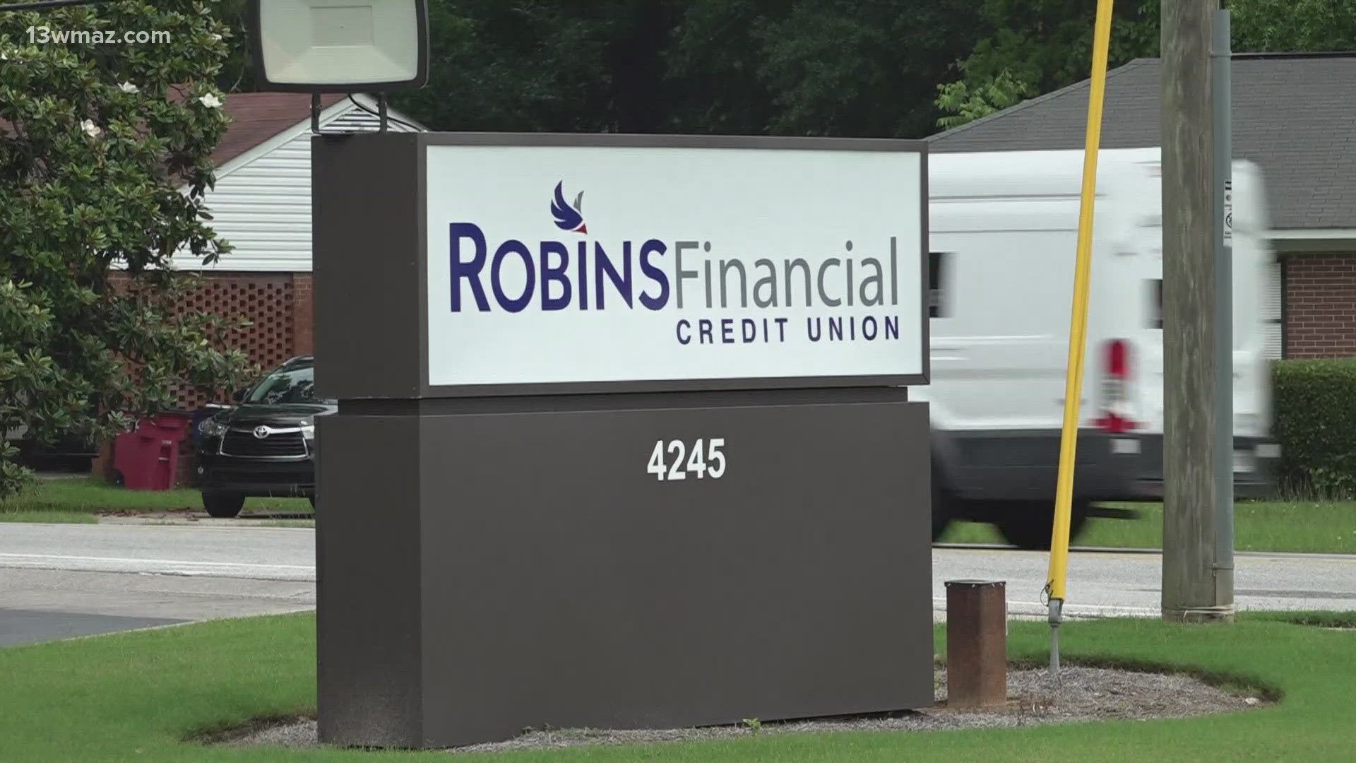Robins Financial Credit Union explains account balance glitch | 13wmaz.com