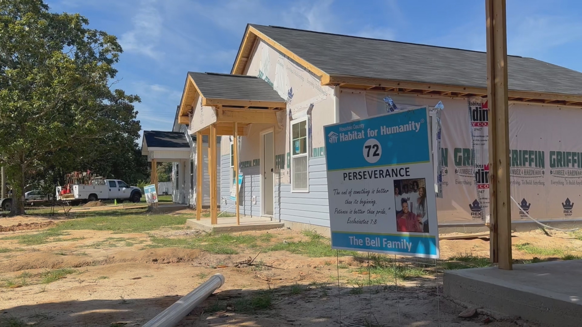 Houston County Habitat For Humanity builds 4 homes at once | 13wmaz.com