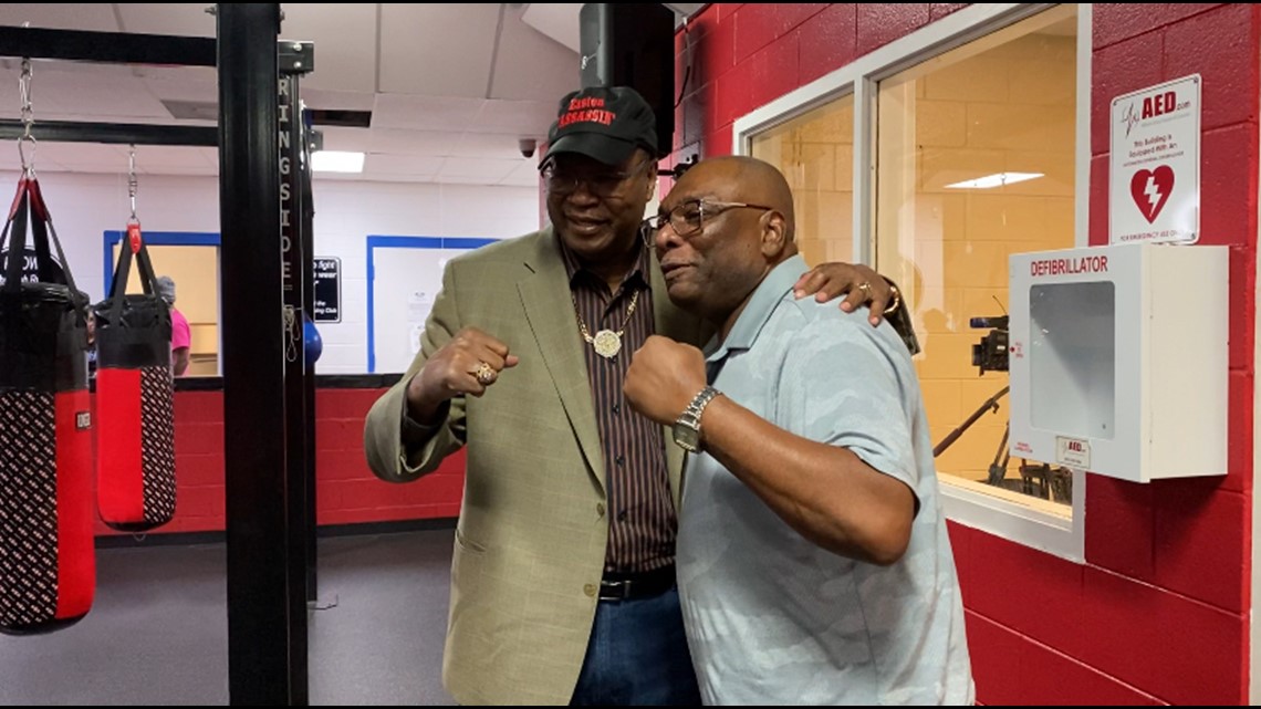A heavyeight champion offers advise to young boxers | 13wmaz.com