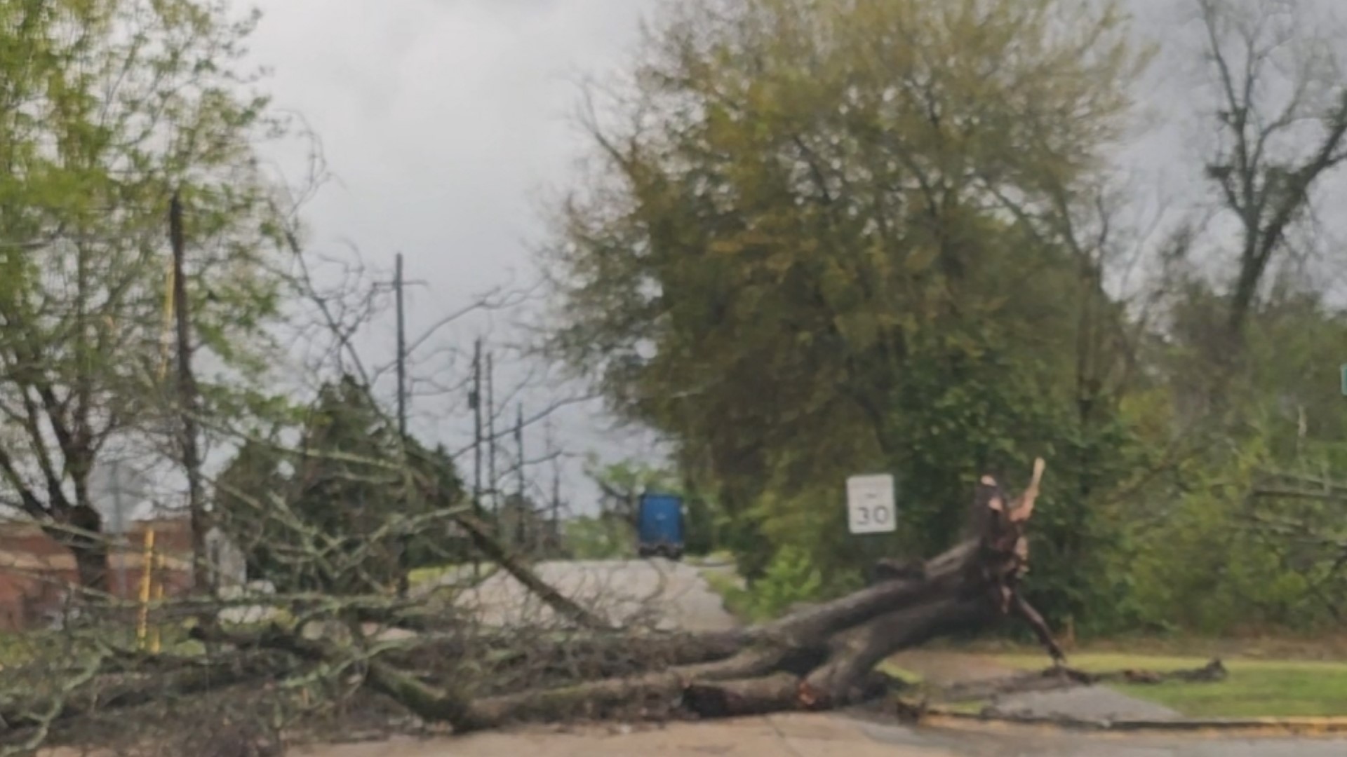 Road closures, storm damage and more in Central Georgia | 13wmaz.com