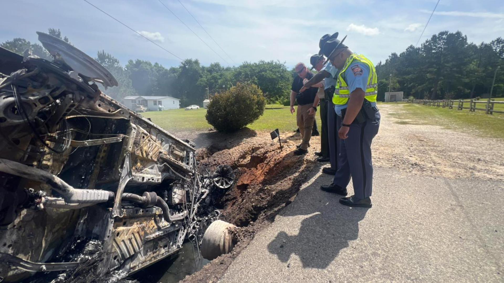 Crisp County man, 56, dies after car crashes into ditch, erupts in ...