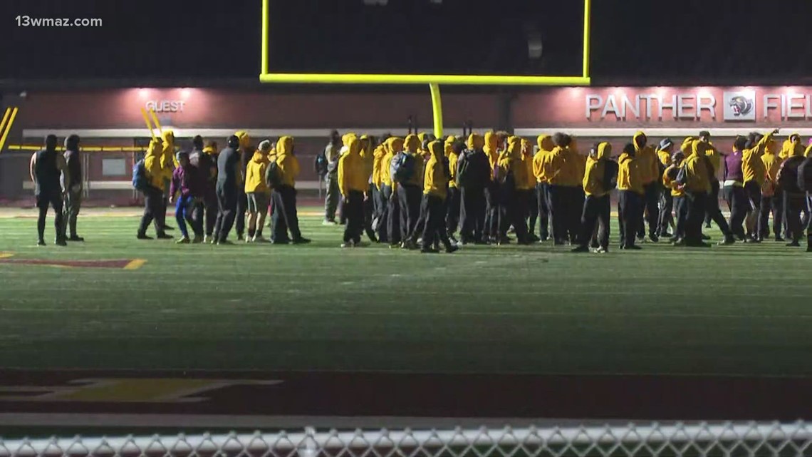 Perry Panthers return to Houston County as they celebrate their state ...