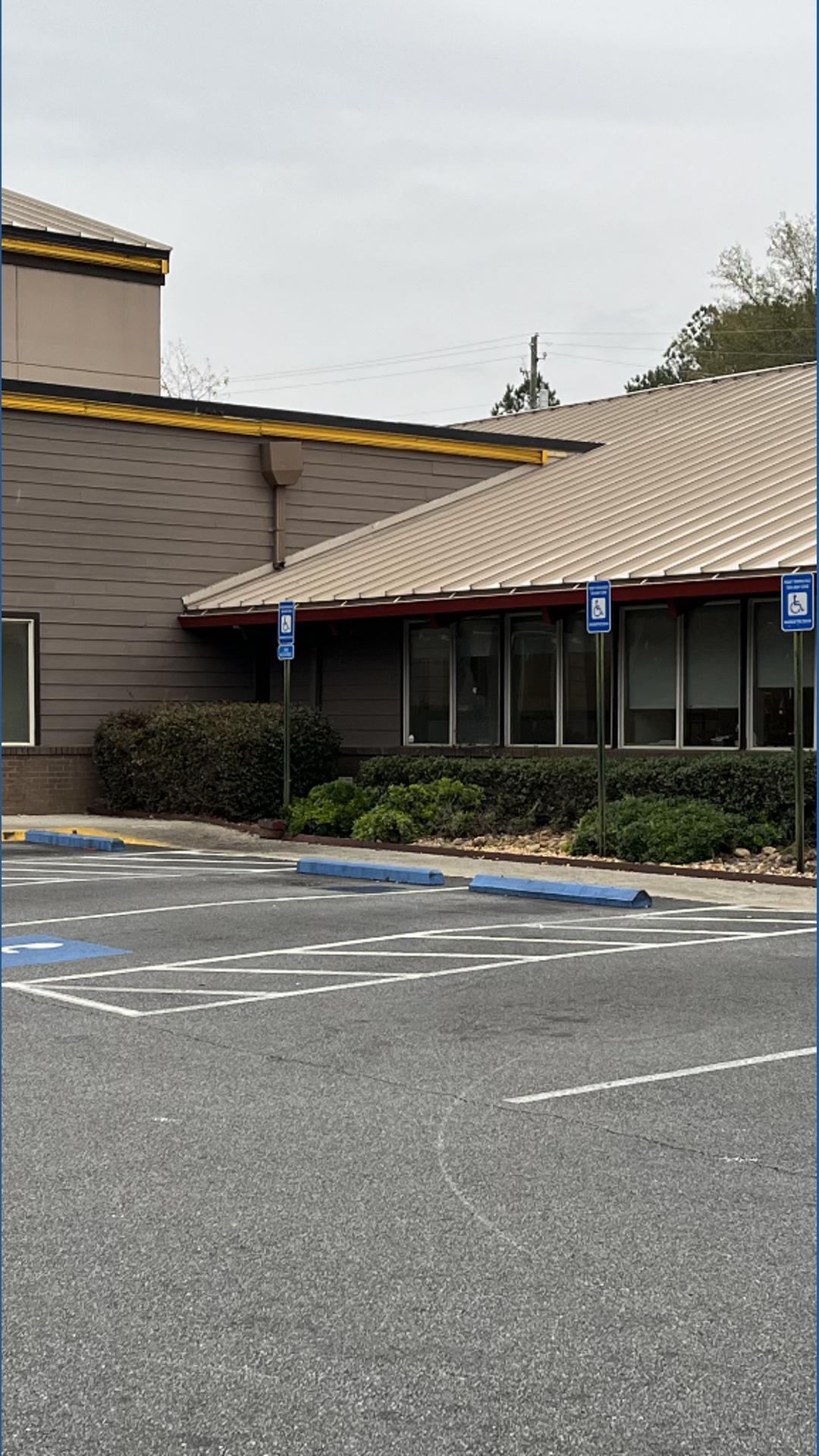 Macon Golden Corral evacuated after electrical fire during dinner ...
