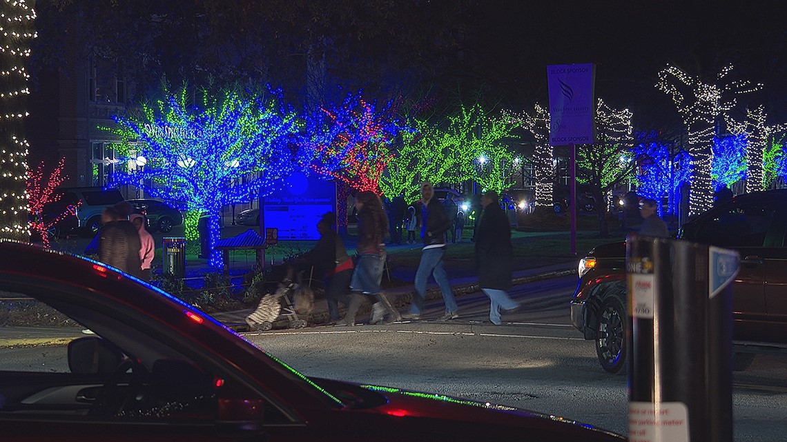 Hundreds attend Macon's annual Christmas Light Extravaganza | 13wmaz.com