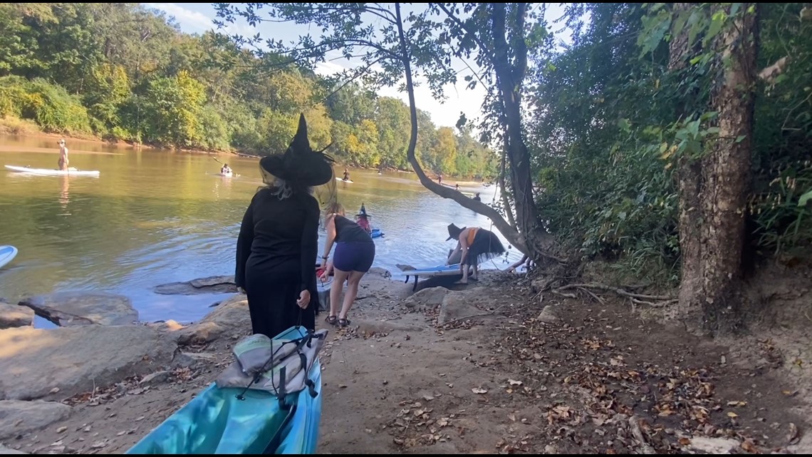 Second annual Witches float on Ocmulgee river held in Macon | 13wmaz.com