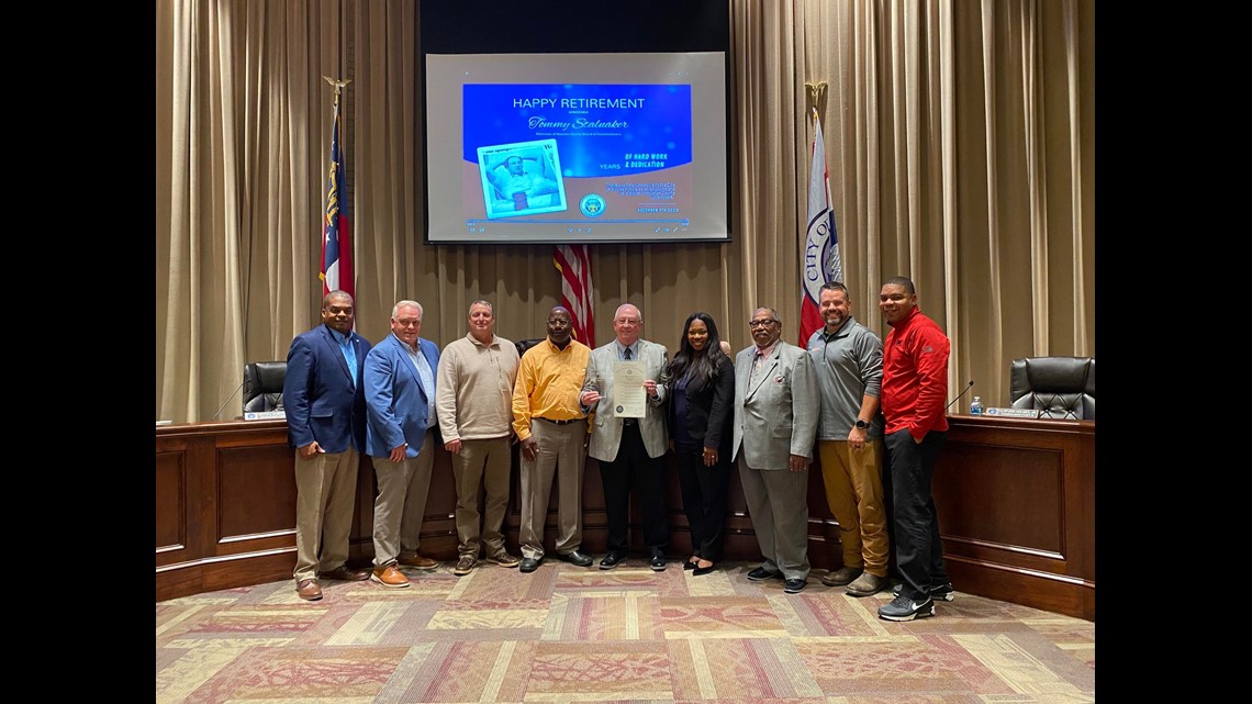 Warner Robins honors Chairman Tommy Stalnaker for 50-year service ...