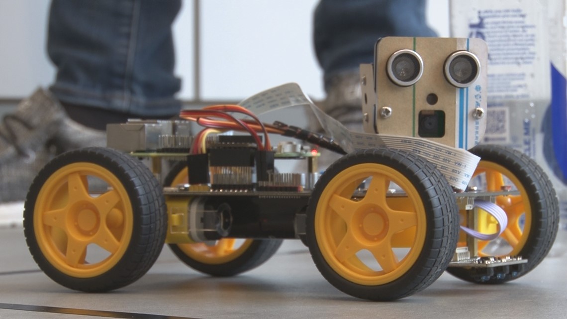 Bibb County Schools' RoboBibb robotics team heading to Houston | 13wmaz.com