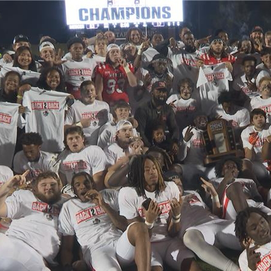 Mercer football wins back-to-back SoCon titles, finishes undefeated in ...