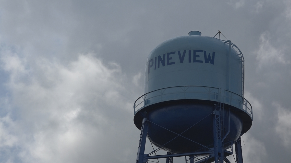 Pineview residents raise questions about city leadership | 13wmaz.com