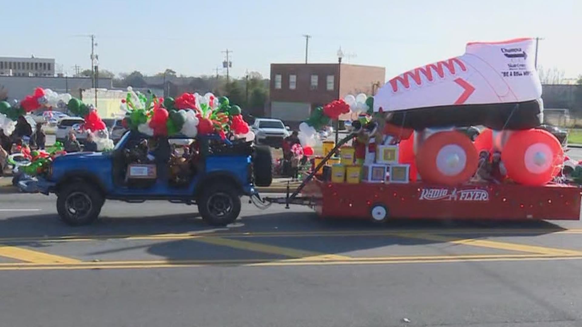 PHOTOS: A look at some of the Warner Robins Christmas Parade floats ...