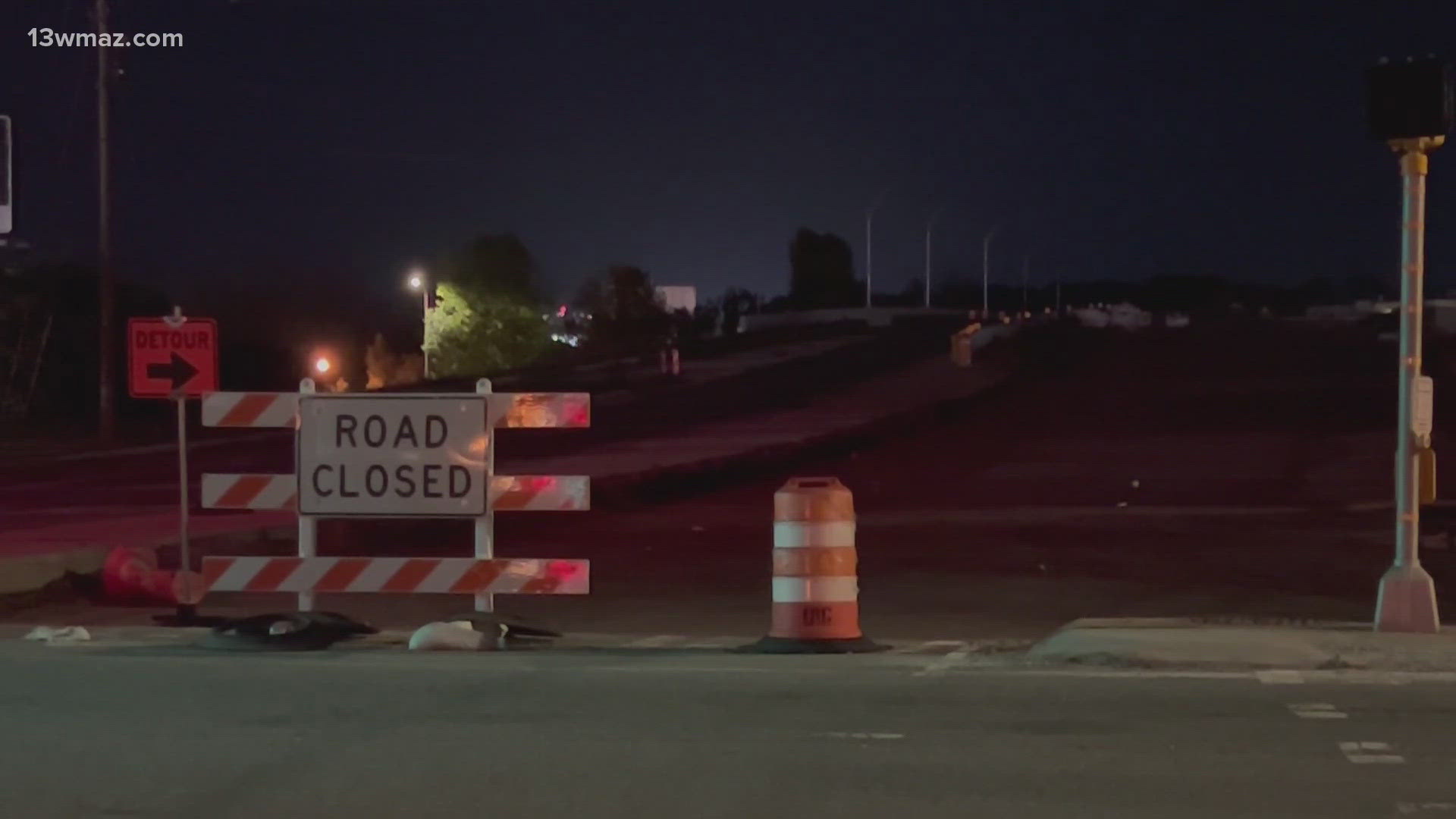 Riverside Drive Bridge closed after truck crash damage | 13wmaz.com