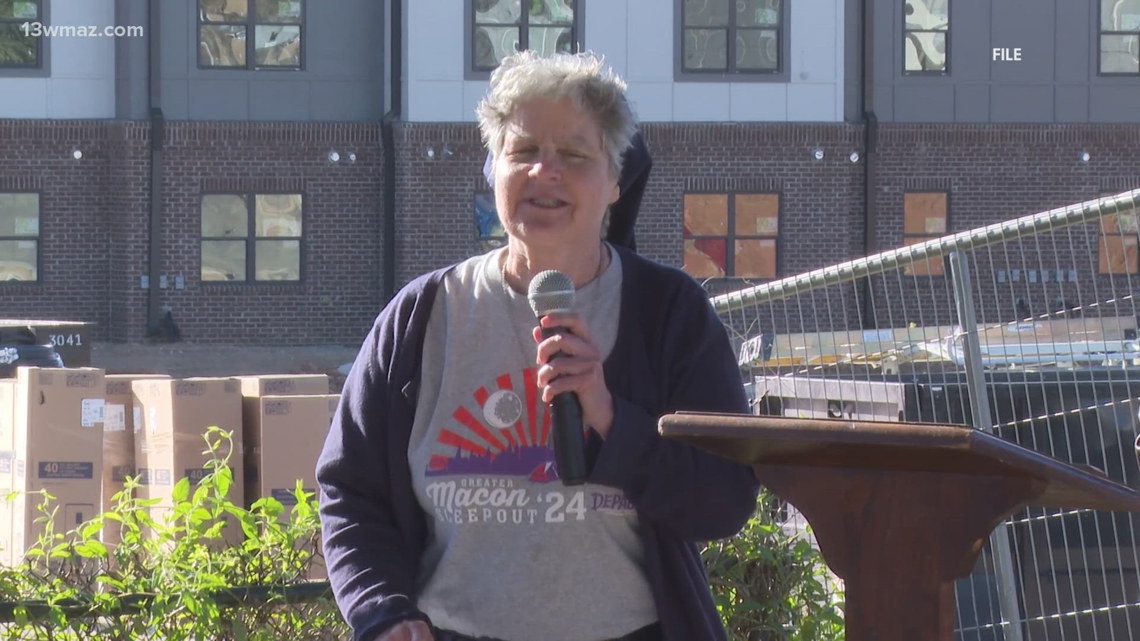 Daybreak Resource Center holds goodbye party for Sister Theresa ...