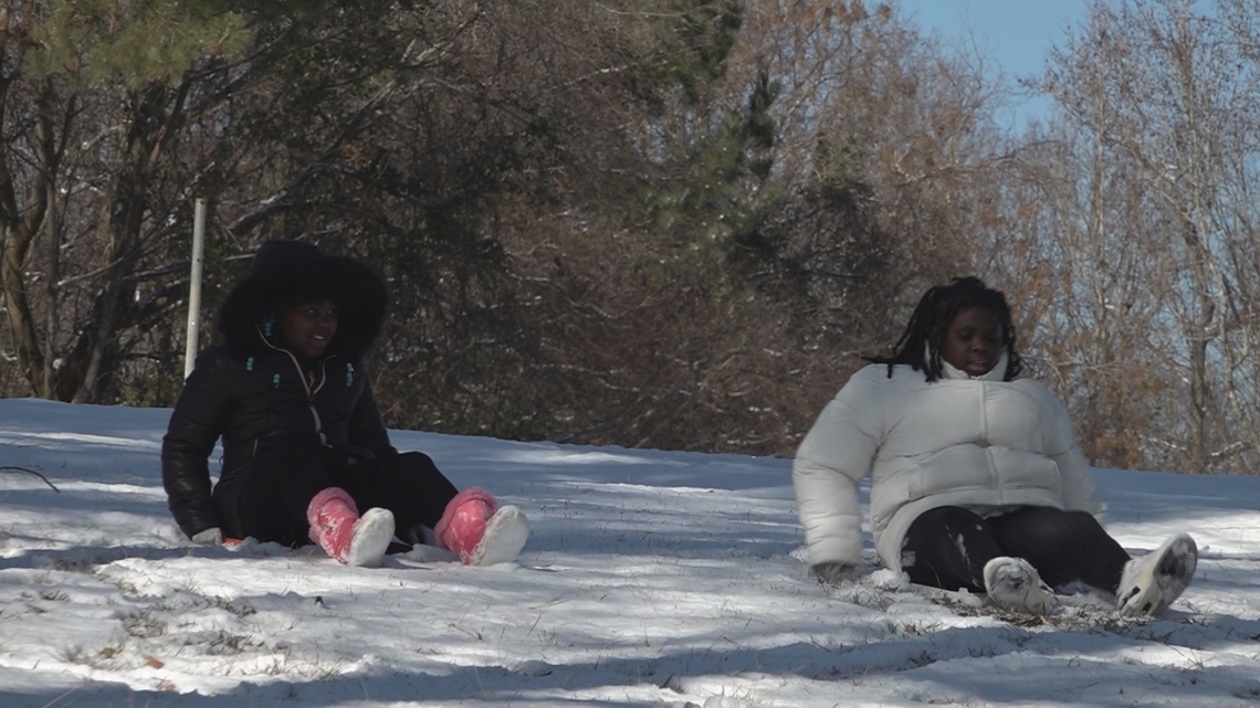 Bibb County students enjoy snow day off, teacher shares tips for ...