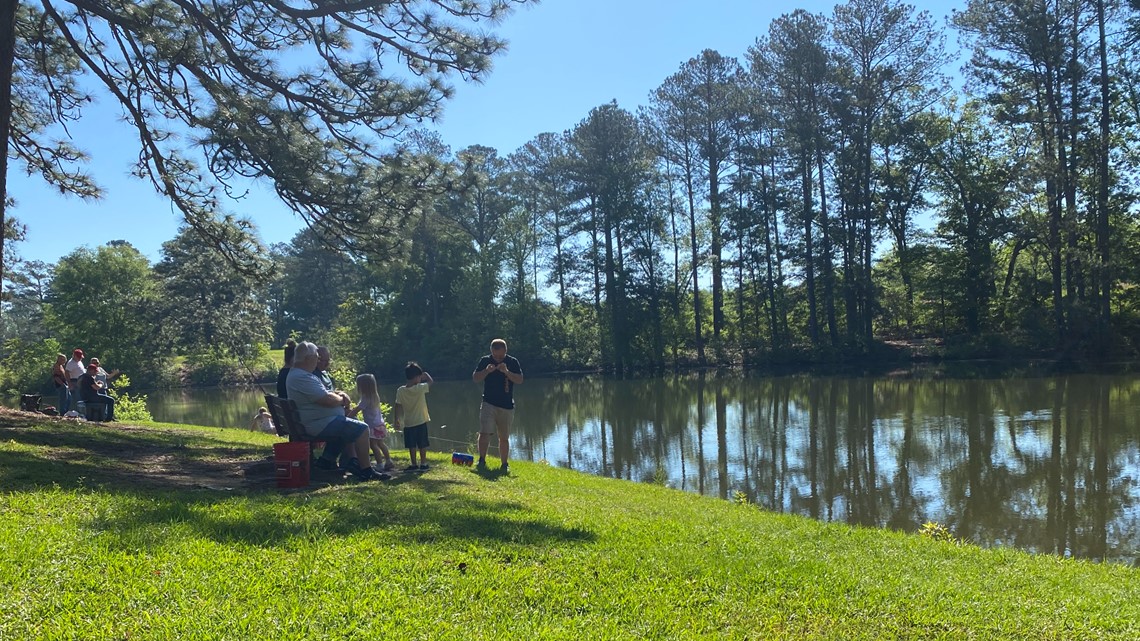 Kids fishing Rodeo at Rozar Park in Perry | 13wmaz.com