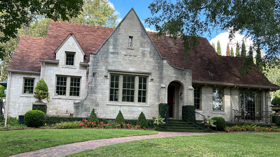 Historic Homes: A behind the Scenes look inside this Georgia castle ...