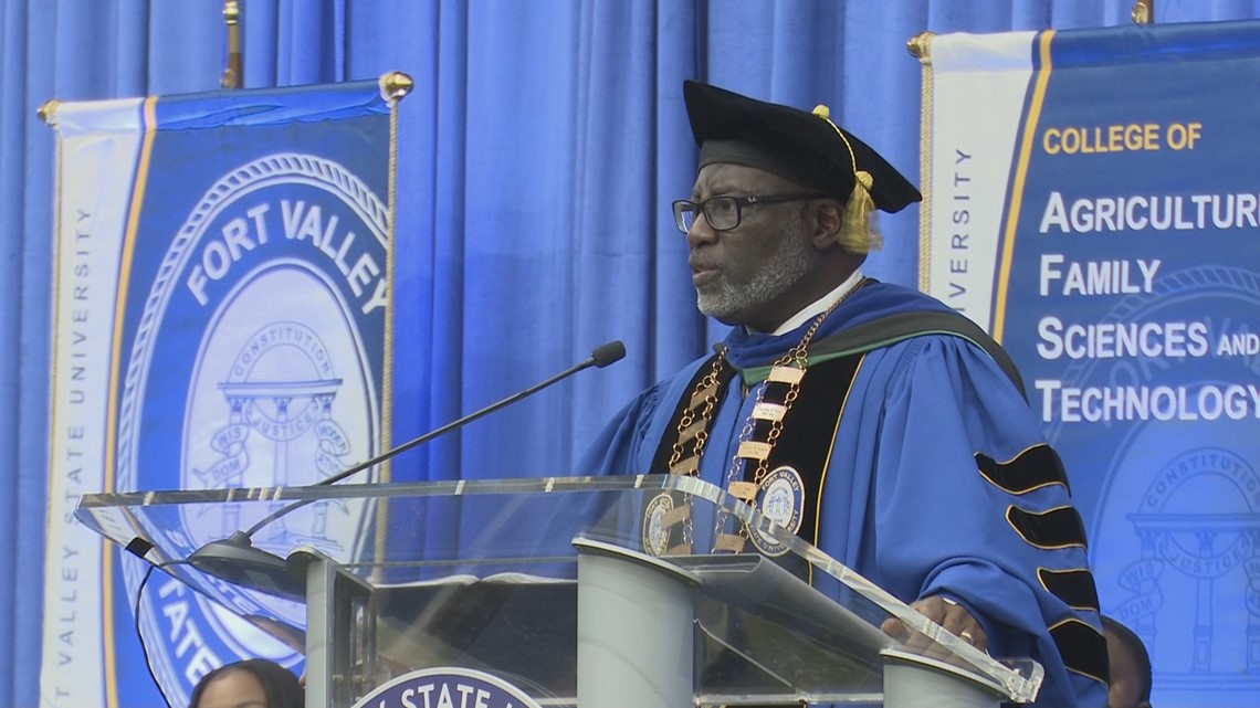 Fort Valley State president welcomes students | 13wmaz.com