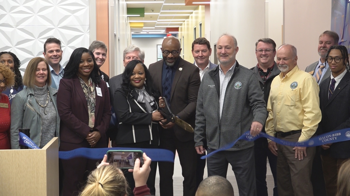 Bibb County Schools opens Innovation and Technology Academy to improve ...