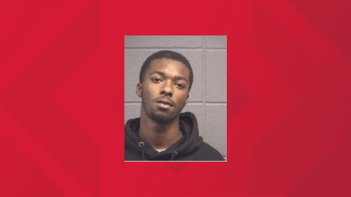 Teen arrested and charged in shooting at Warner Robins, GA store ...