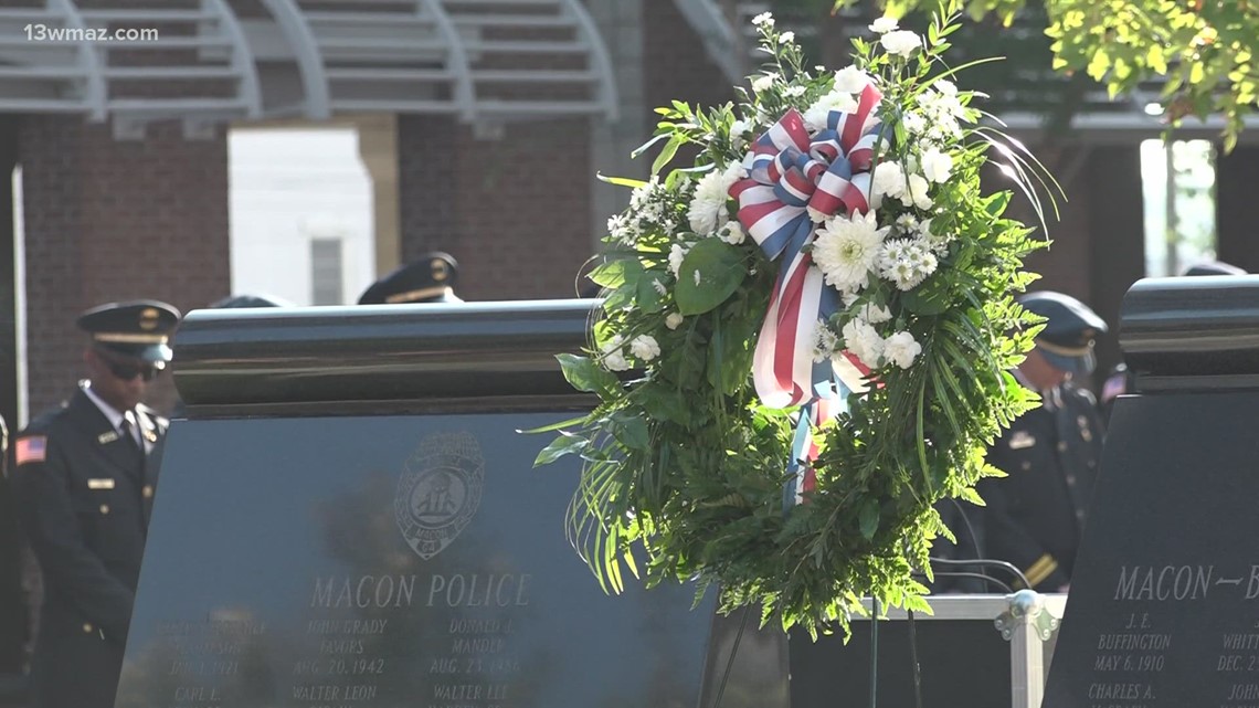 Downtown 9/11 remembrance ceremony honors the lives lost | 13wmaz.com