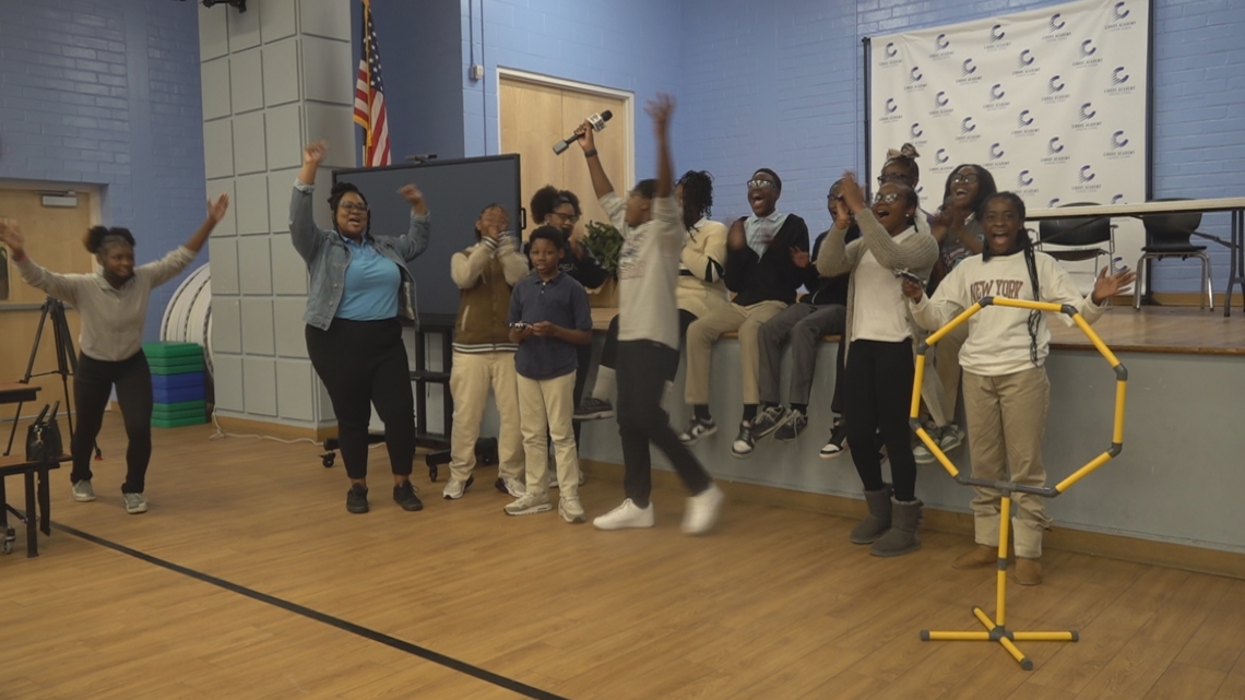 Cirrus Academy students code and fly drones with STARBASE | 13wmaz.com