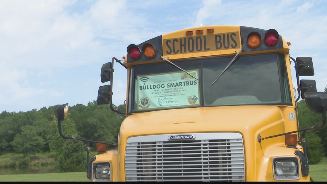 Monroe County 'Bulldog Smart Buses' providing internet access | 13wmaz.com