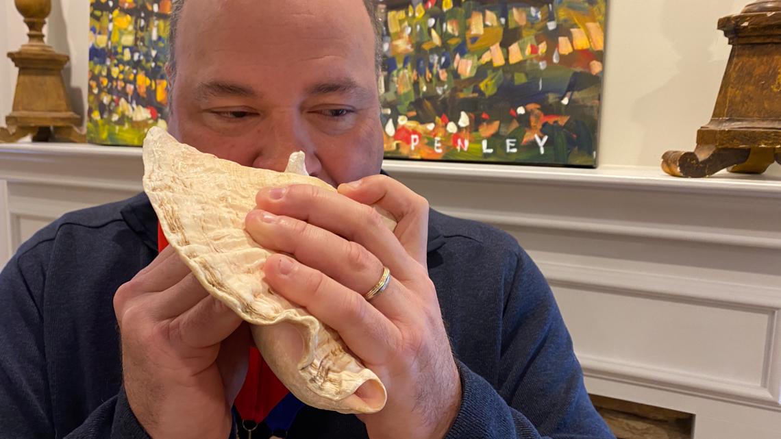 Macon man wins conch blowing contest in Florida | 13wmaz.com