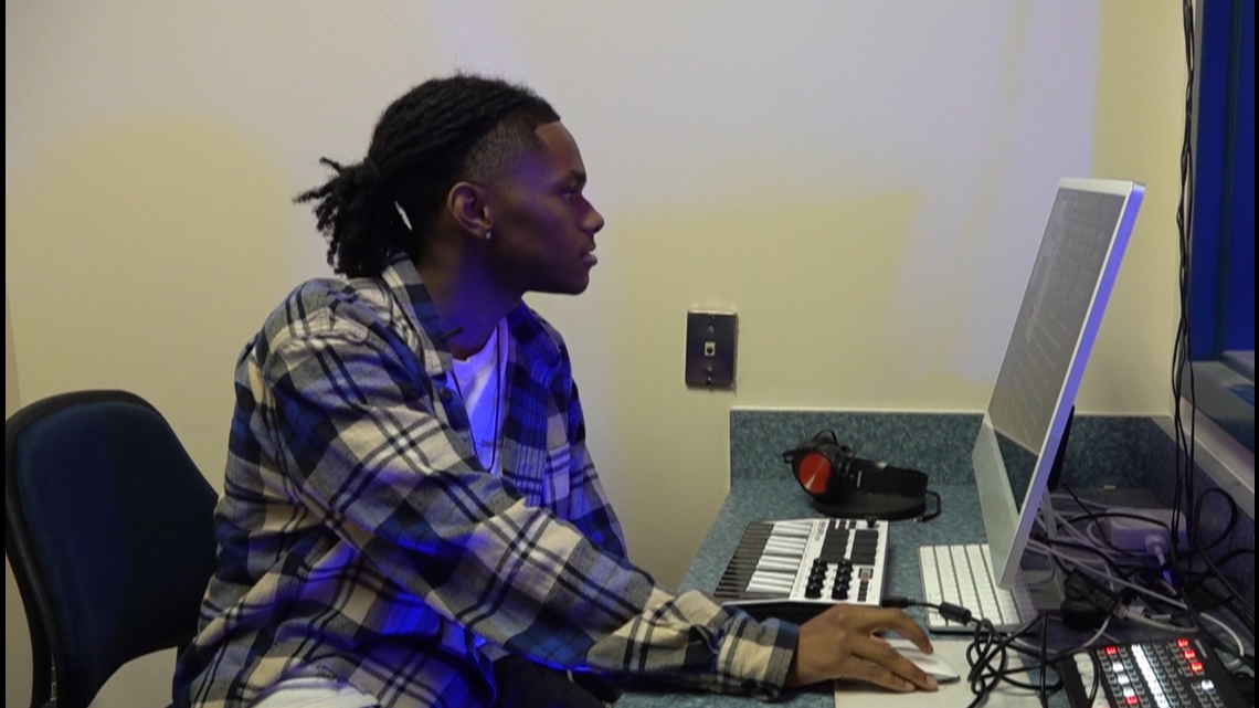 How one student opened a music studio at Northside High School | 13wmaz.com