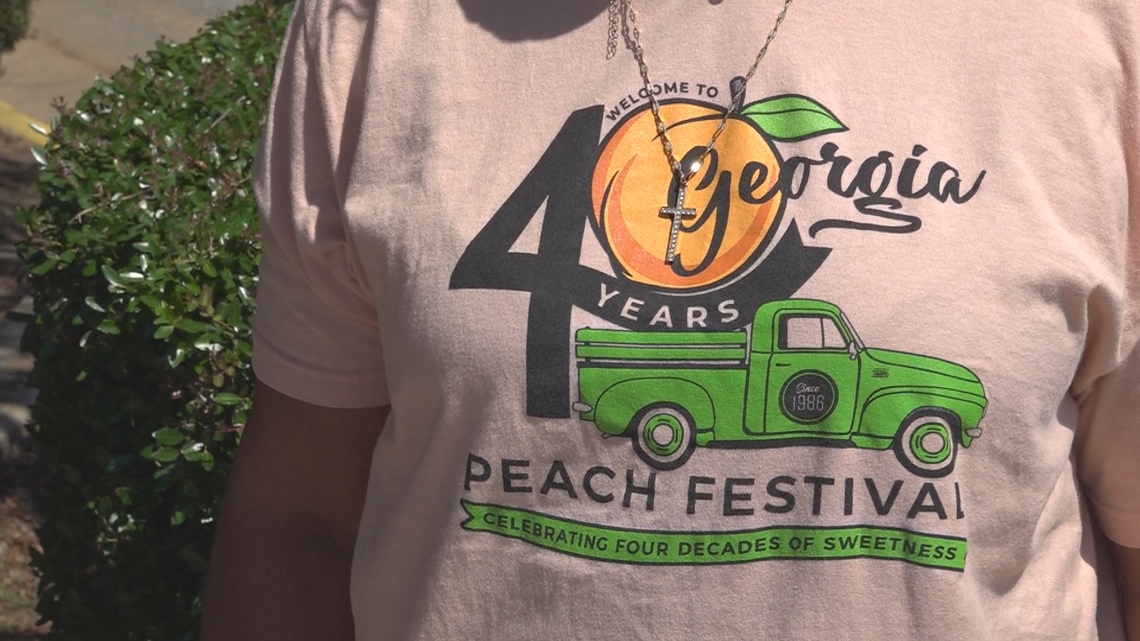'Easy being peaches' | 40th annual Peach Festival kicks off in Downtown ...
