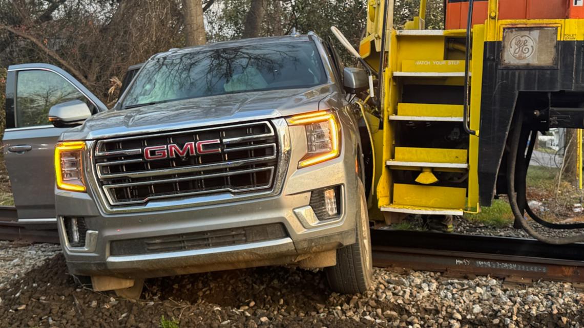 Train strikes SUV at Dublin railroad crossing: No injuries reported ...