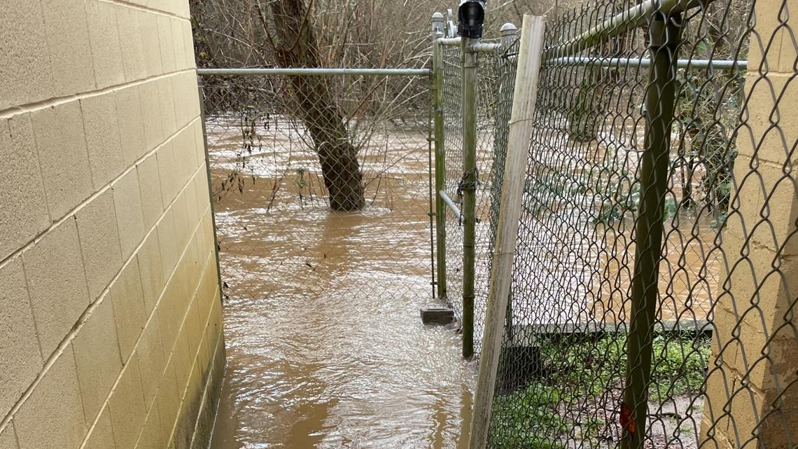 Macon's Greenbriar residents face persistent flooding issues | 13wmaz.com