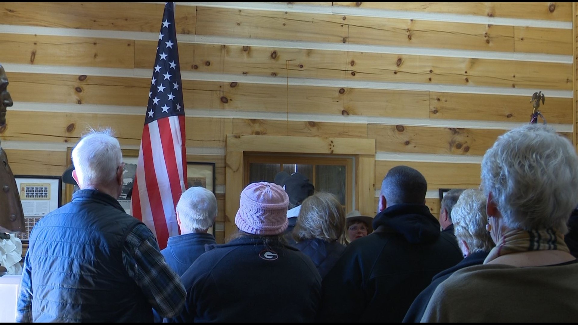 Veterans Salute and Flag retirement ceremony at Fort Hawkins | 13wmaz.com