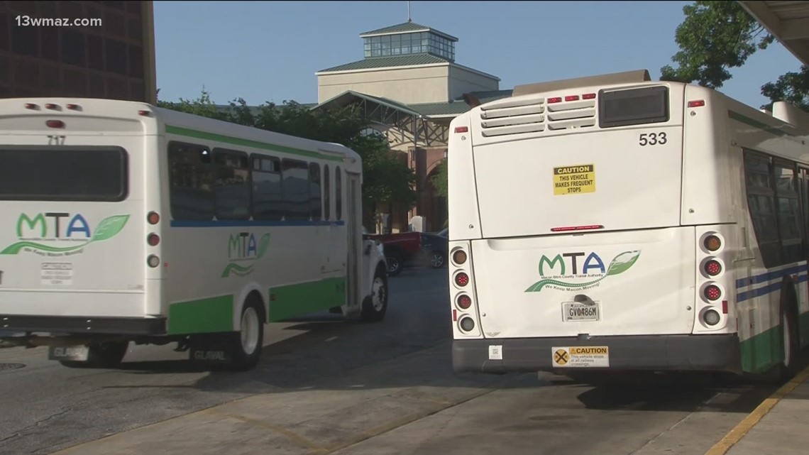 Macon Transit Authority bus and golf cart crash in downtown | 13wmaz.com