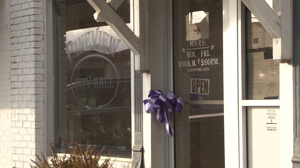 Pineview reacts to mayor's arrest, accused of stealing $65K | 13wmaz.com