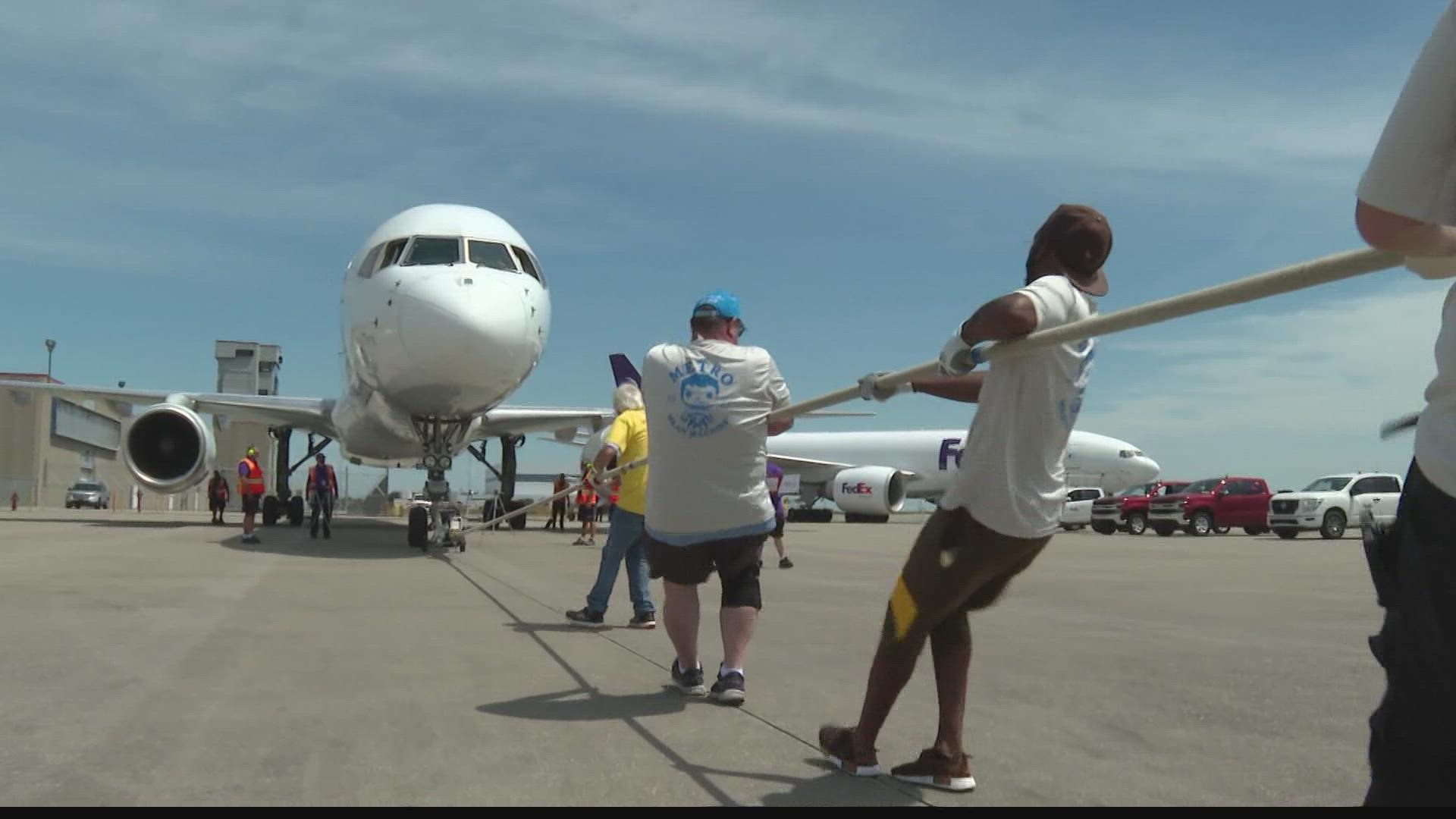 Indy's Plane Pull Challenge raises thousands for Special Olympics ...