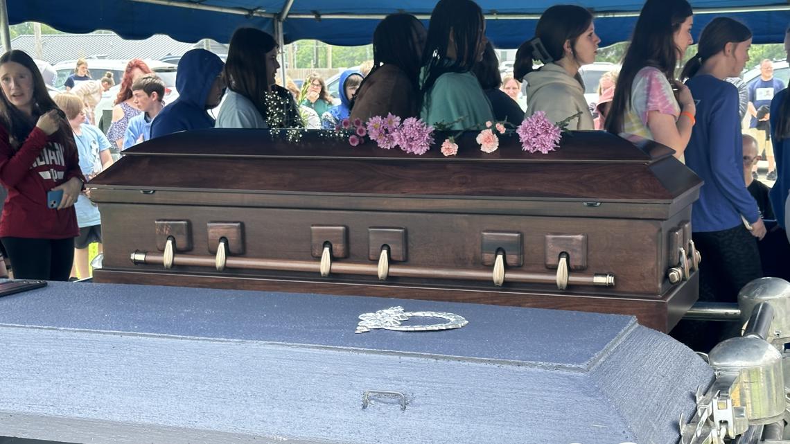 Hundreds remember Greenfield 10-year-old | 13wmaz.com