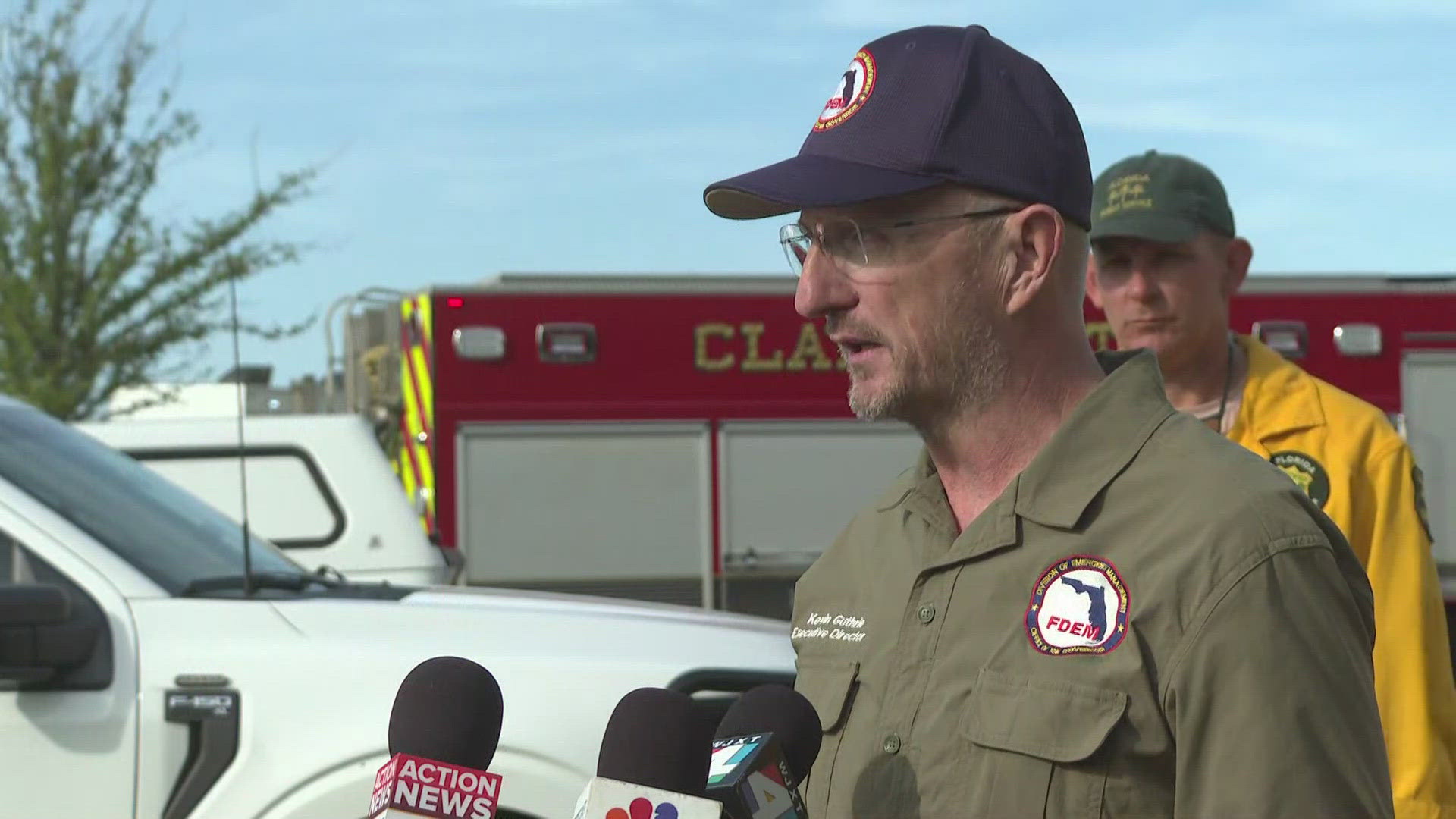 Live Updates | Firefighters continue to battle Railroad Fire as ...