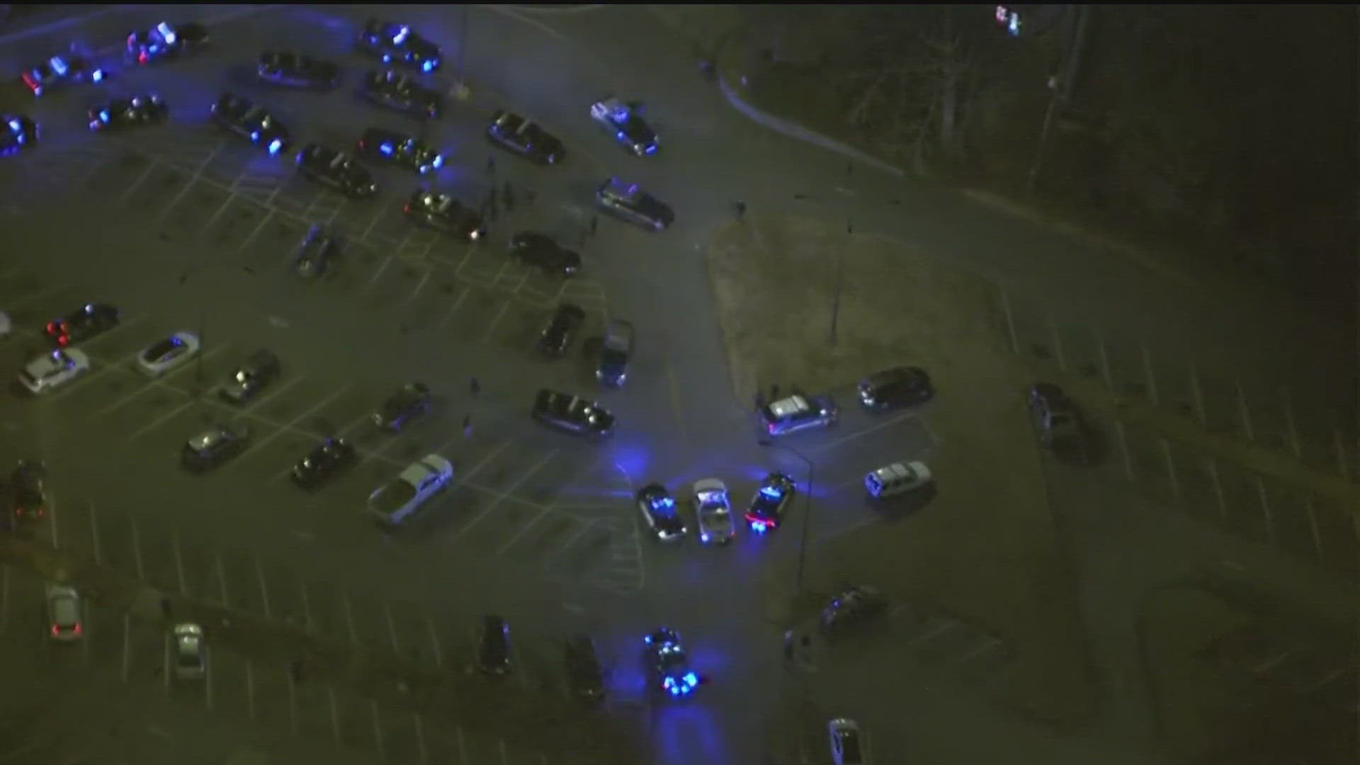 Shots fired at Stone Mountain Park, man shoots himself | 13wmaz.com