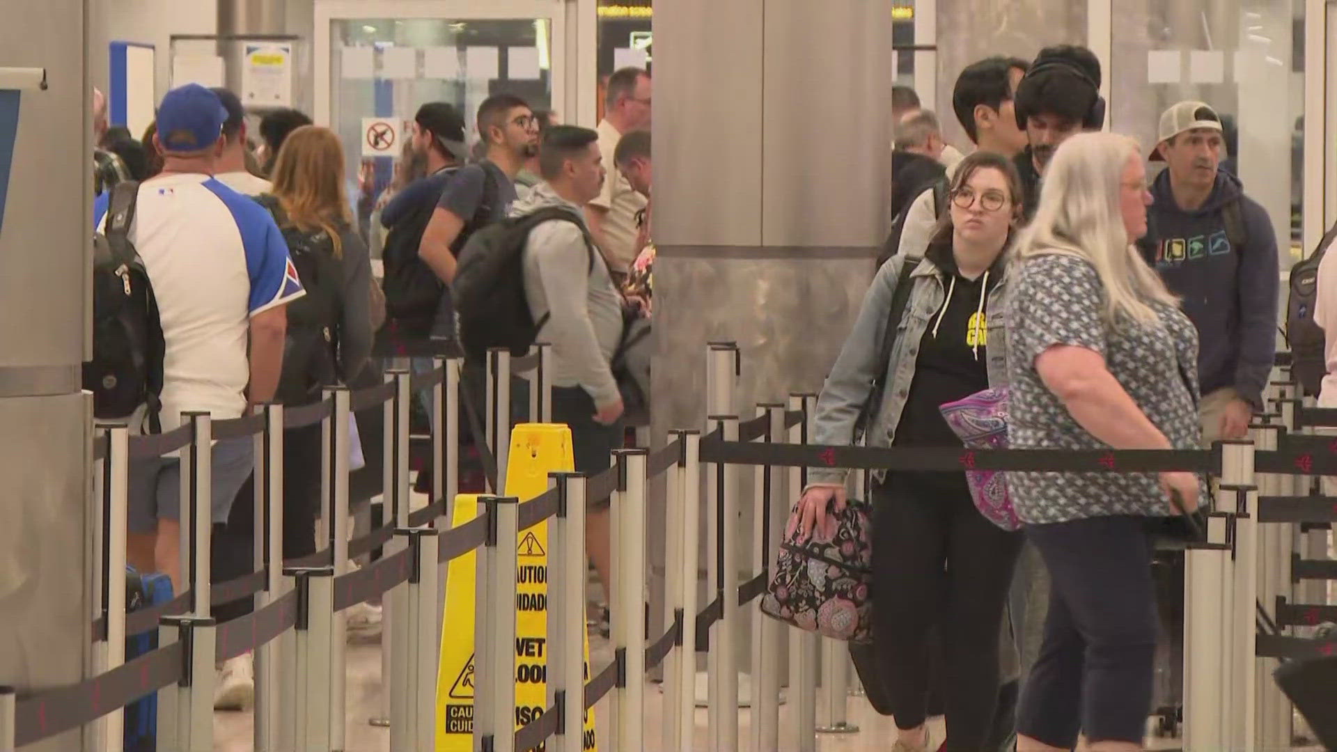 Passengers continue experiencing longer wait times at Hartsfield ...