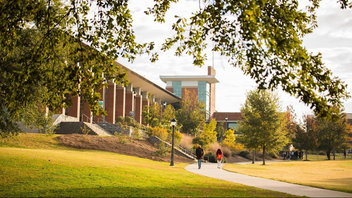 Study lists best 4-year colleges in Georgia | 13wmaz.com