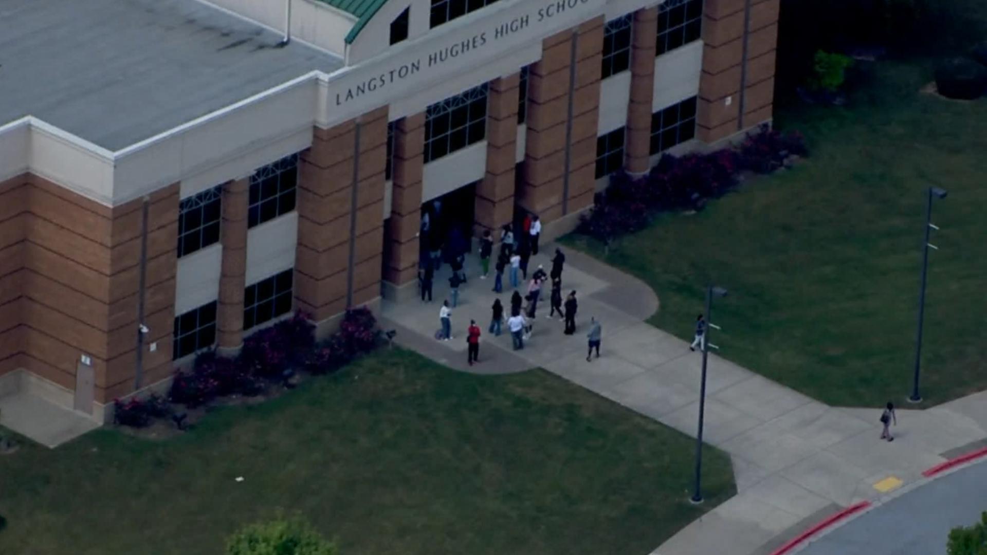 2 students taken to hospital after knife fight at Langston Hughes High ...