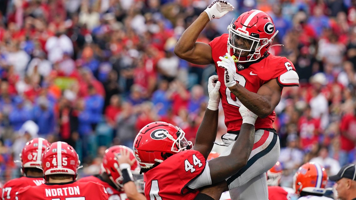 Georgia beats Florida 42-20 in Jacksonville | 13wmaz.com