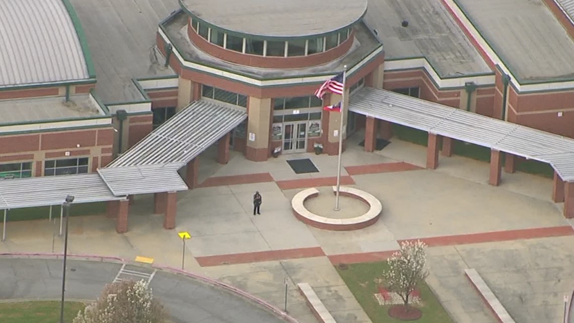 Gun recovered at Renaissance Middle School in South Fulton | 13wmaz.com