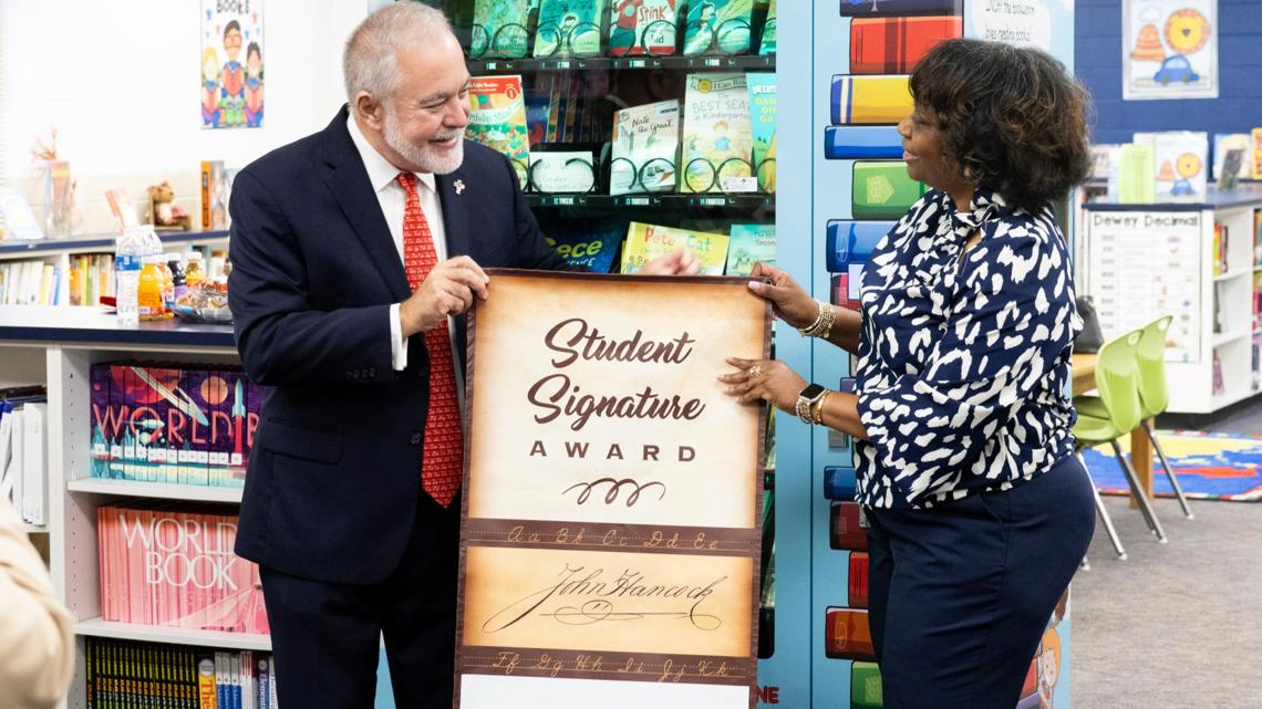 What to know about cursive handwriting coming back in Georgia | 13wmaz.com