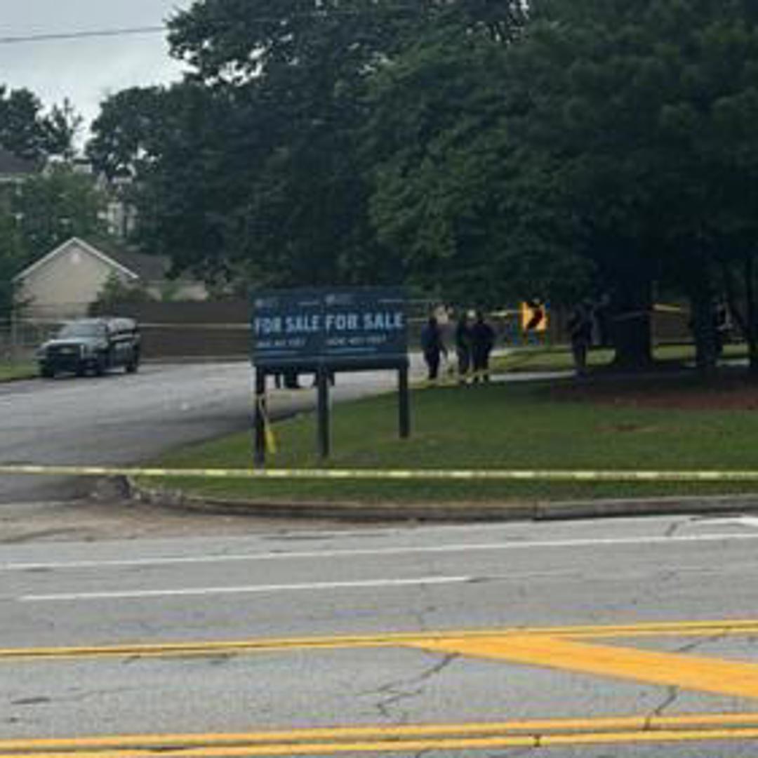 Officer stabbed in DeKalb County, police say, suspect shot | 13wmaz.com