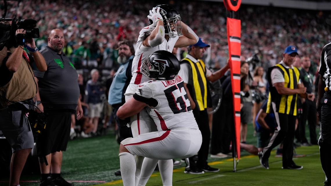 Falcons win probability swing over Eagles Monday Night Football ...