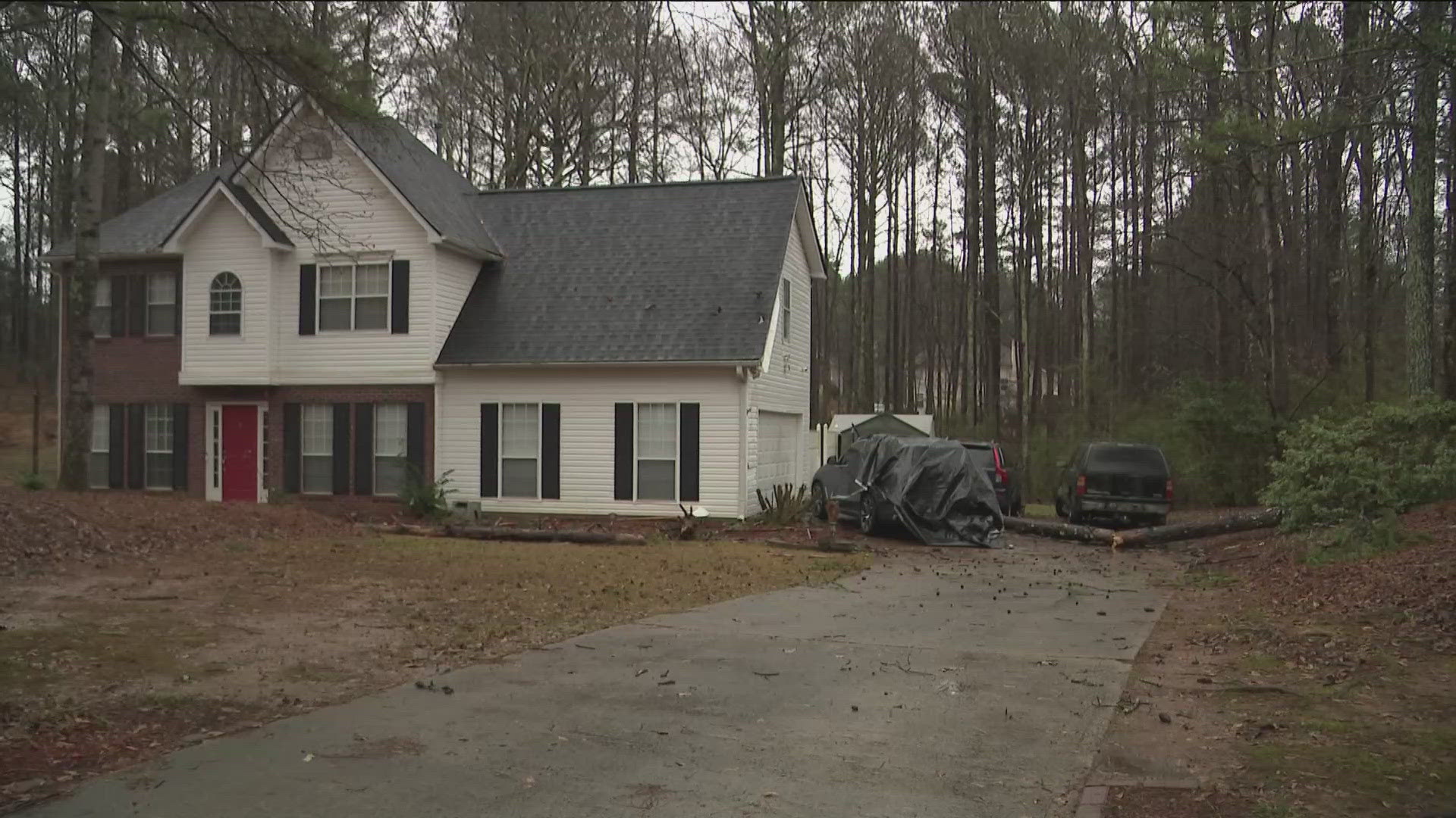 Weekend storms cause rain and wind damage across metro-Atlanta | 13wmaz.com